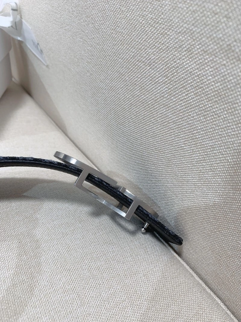 Low-cost Christian Dior Belts