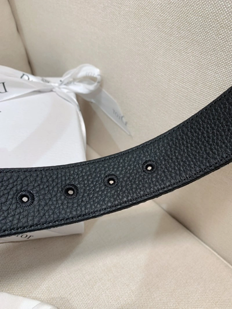 Low-cost Christian Dior Belts