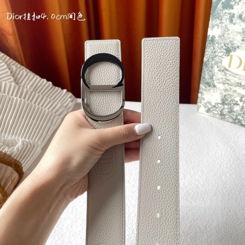 Low-cost Christian Dior Belts