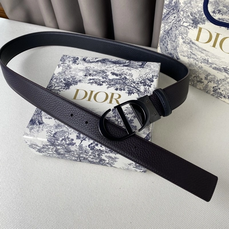 Accurate model Christian Dior Belts