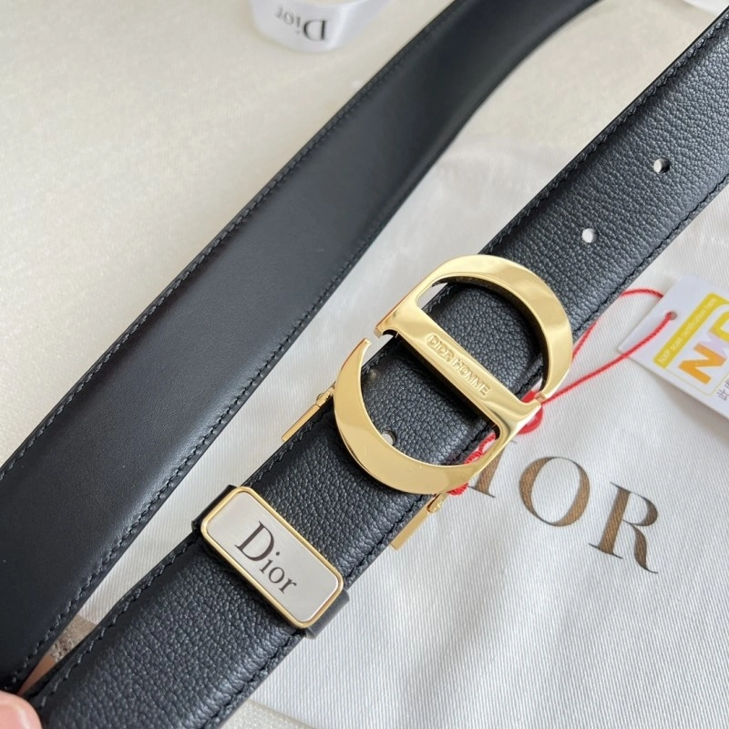 Low-cost Christian Dior Belts