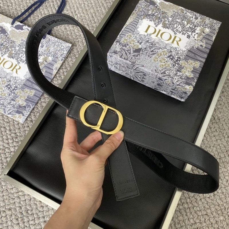 Accurate model Christian Dior Belts