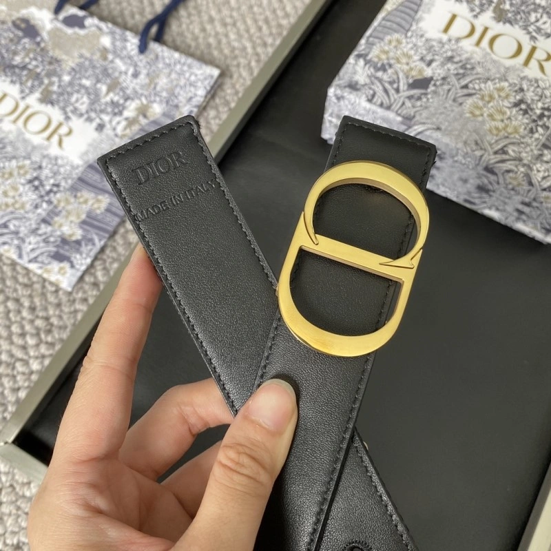 Accurate model Christian Dior Belts