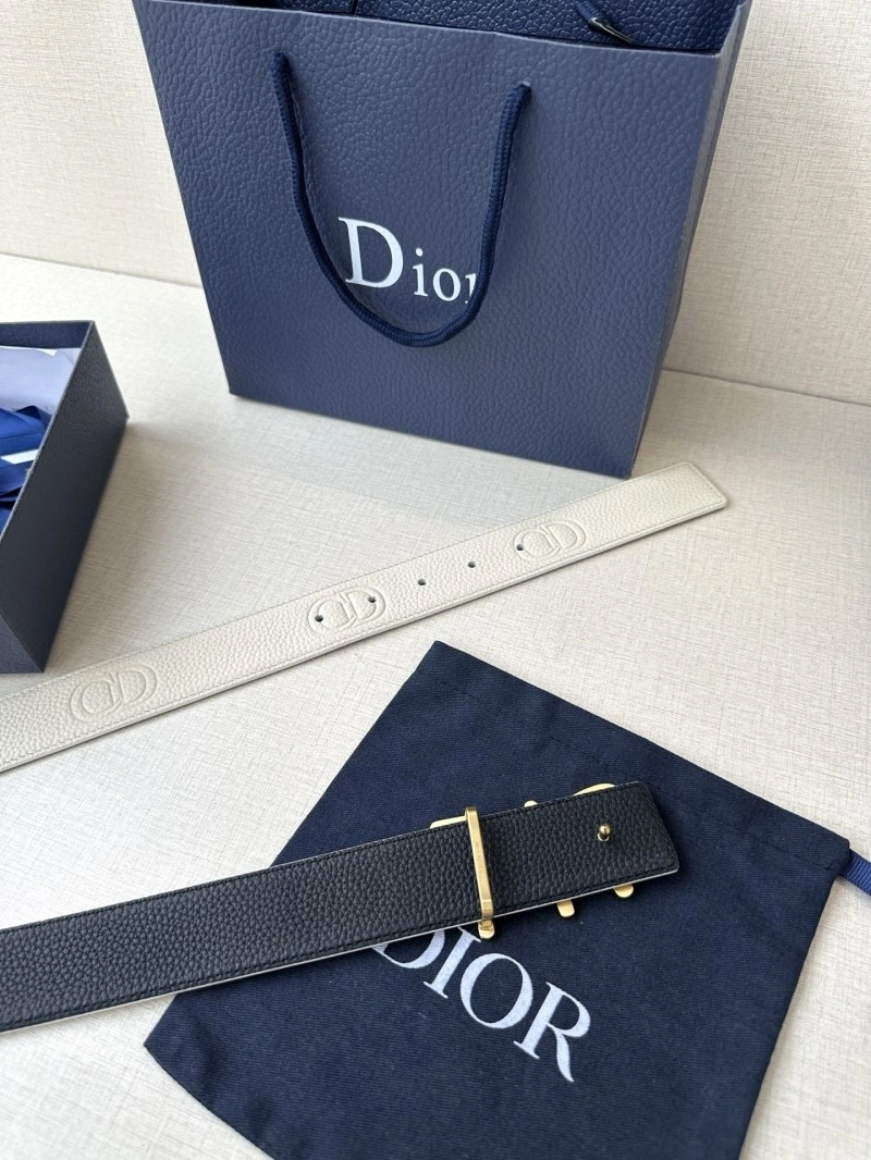 Accurate model Christian Dior Belts