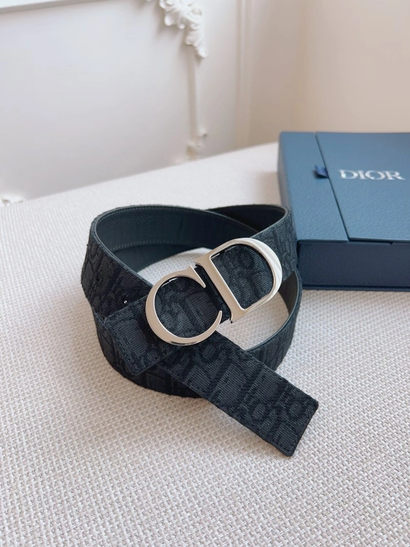 Low-cost Christian Dior Belts