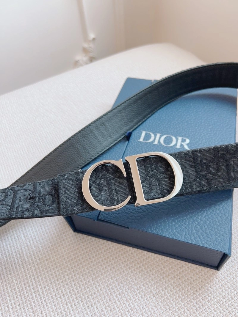 Low-cost Christian Dior Belts