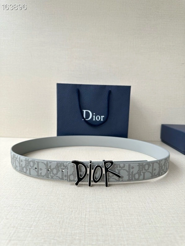Low-cost Christian Dior Belts