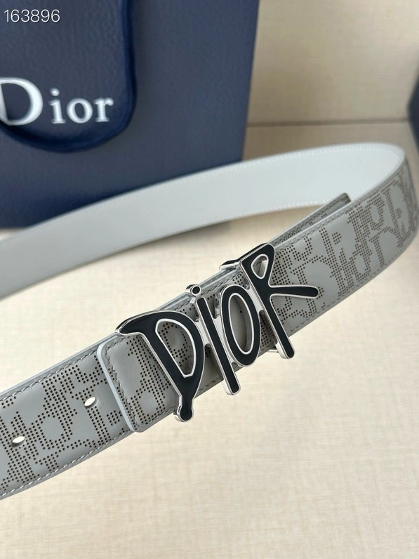 Low-cost Christian Dior Belts