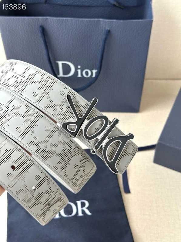 Low-cost Christian Dior Belts