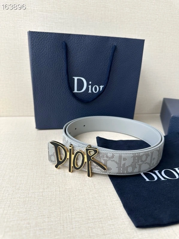 Low-cost Christian Dior Belts