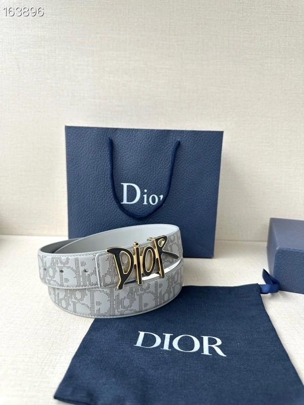 Low-cost Christian Dior Belts