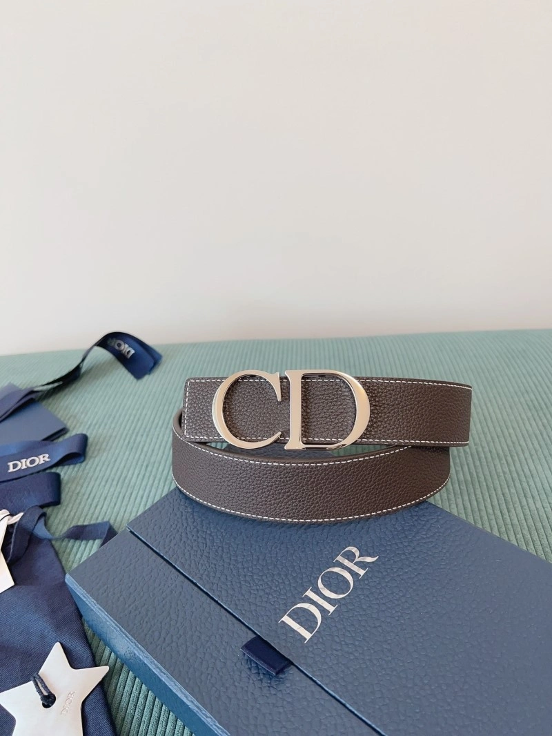 Accurate model Christian Dior Belts