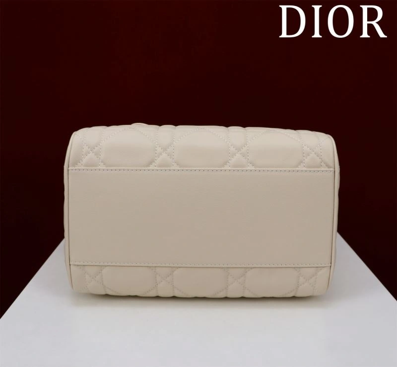 Top match Christian Dior Boston Bags