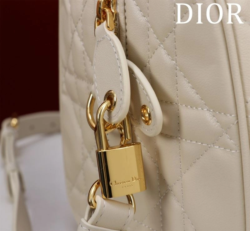 Top match Christian Dior Boston Bags