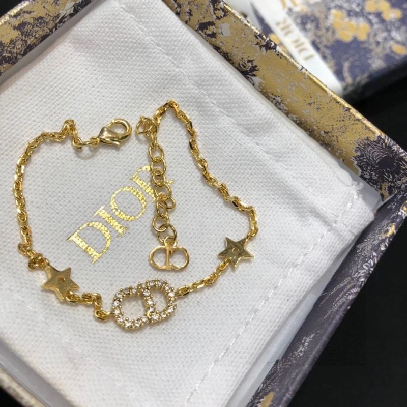 Accurate model Christian Dior Bracelets