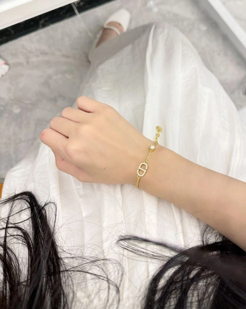 Top mirror Christian Dior Bracelets