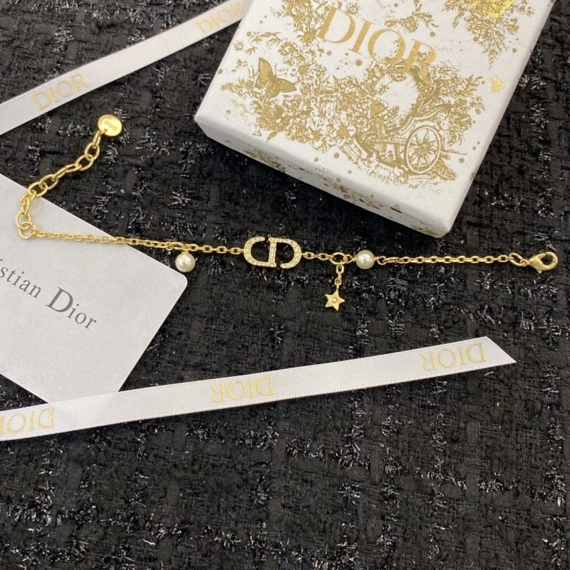 Accurate model Christian Dior Bracelets