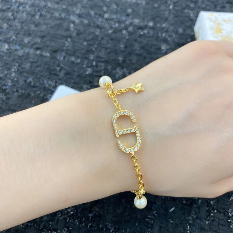 Accurate model Christian Dior Bracelets