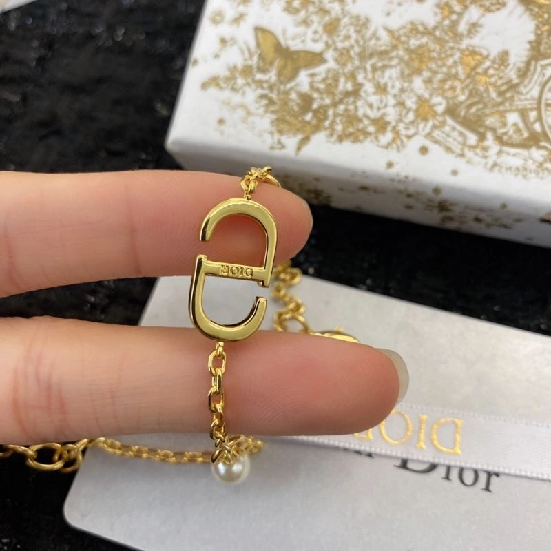 Accurate model Christian Dior Bracelets