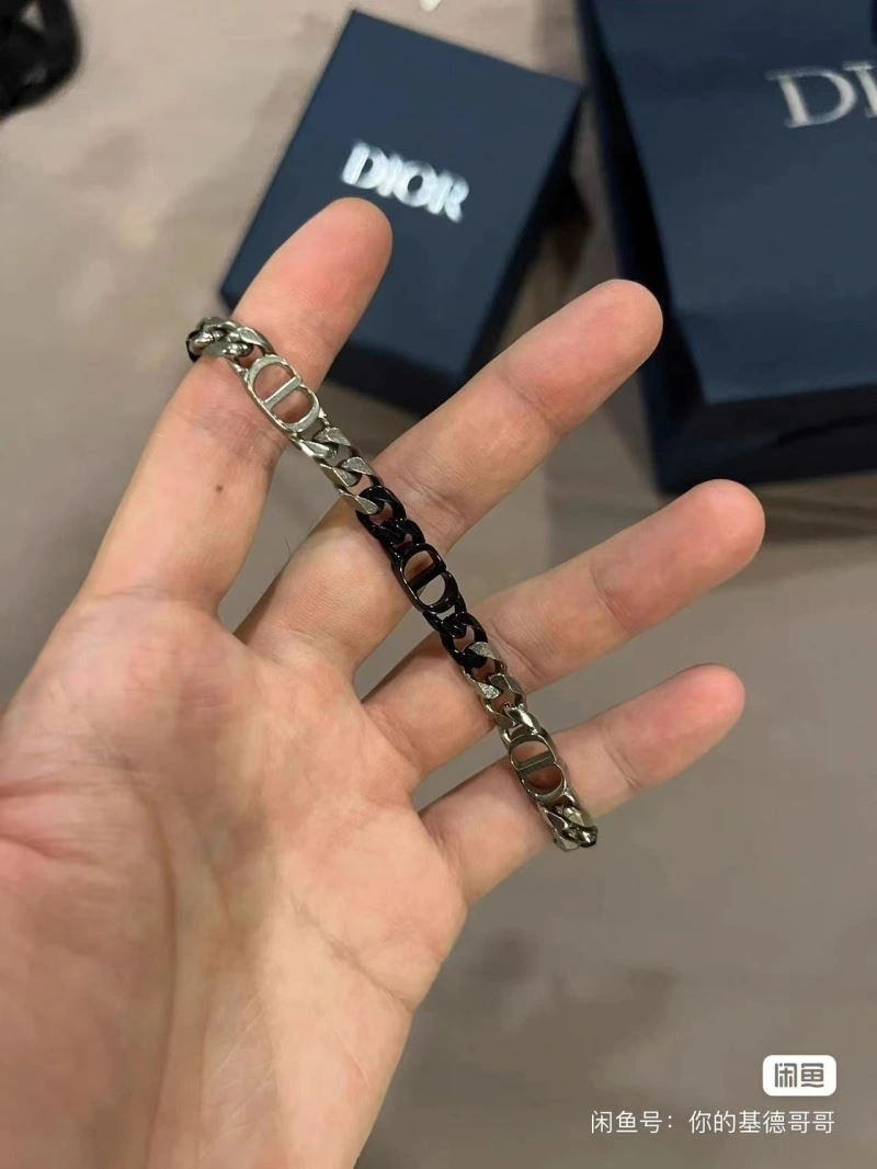 Low-cost Christian Dior Bracelets