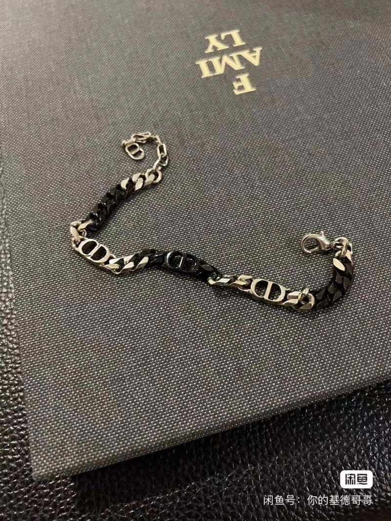 Low-cost Christian Dior Bracelets