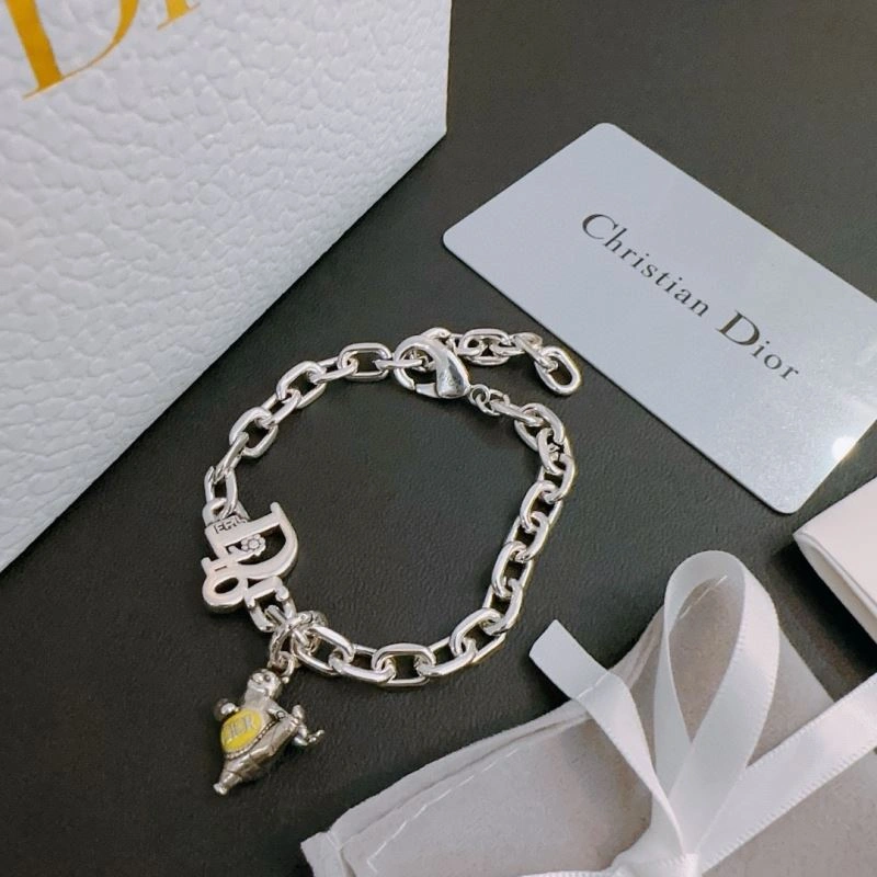 Accurate model Christian Dior Bracelets