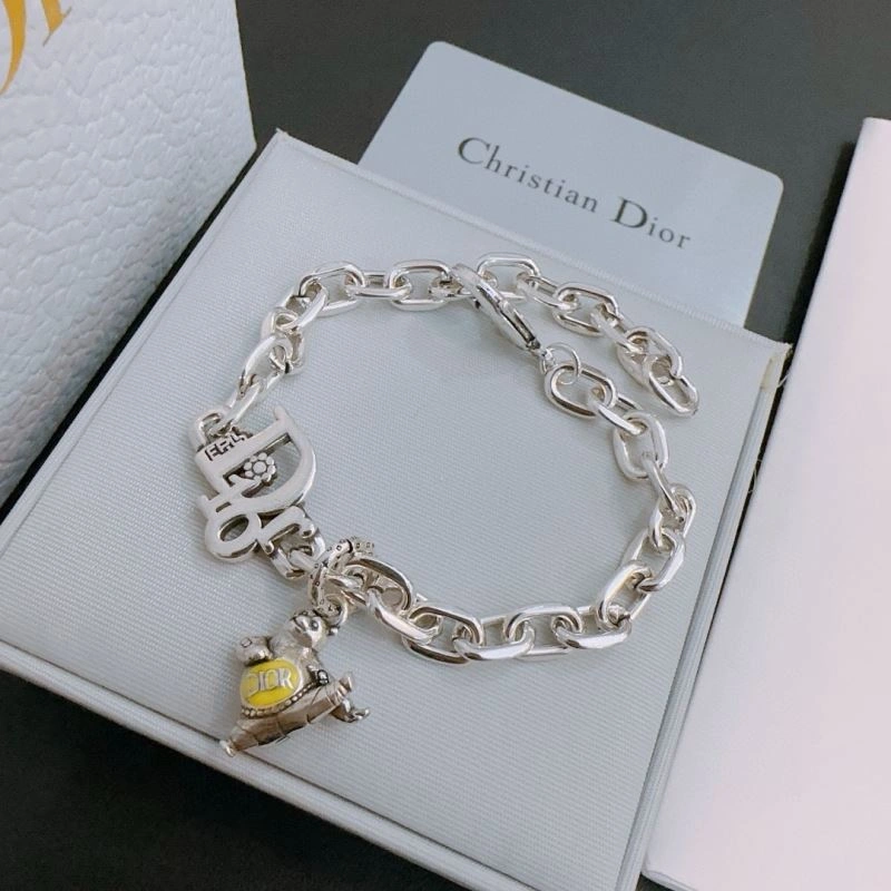 Accurate model Christian Dior Bracelets
