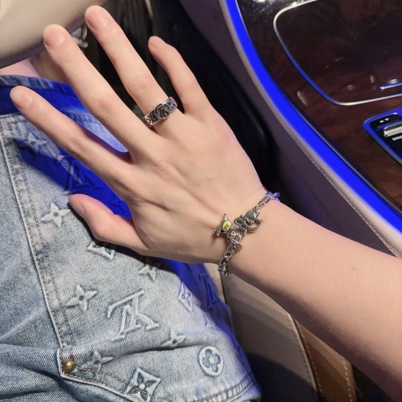 Accurate model Christian Dior Bracelets