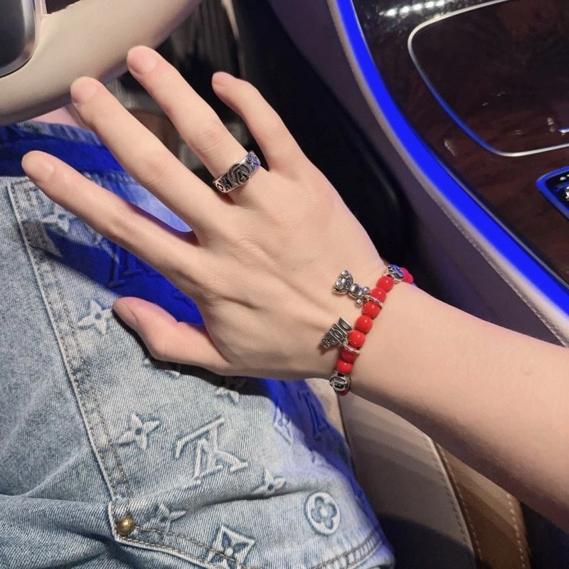 Accurate model Christian Dior Bracelets