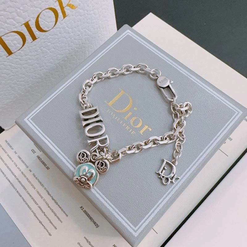 Top match Christian Dior Bracelets