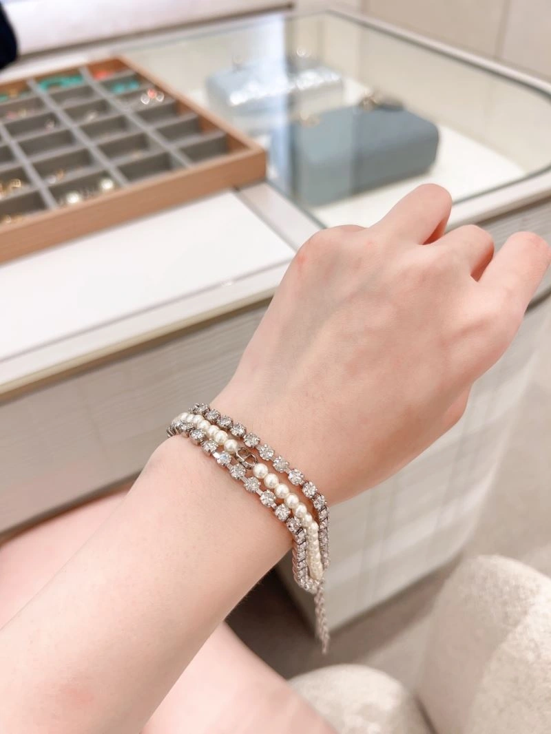 Top match Christian Dior Bracelets