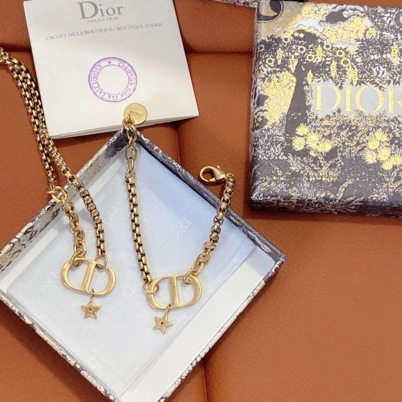 Inexpensive Christian Dior Bracelets