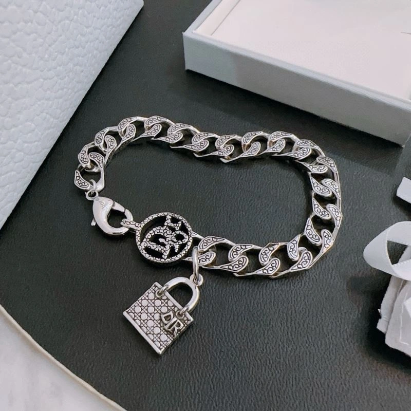 Accurate model Christian Dior Bracelets
