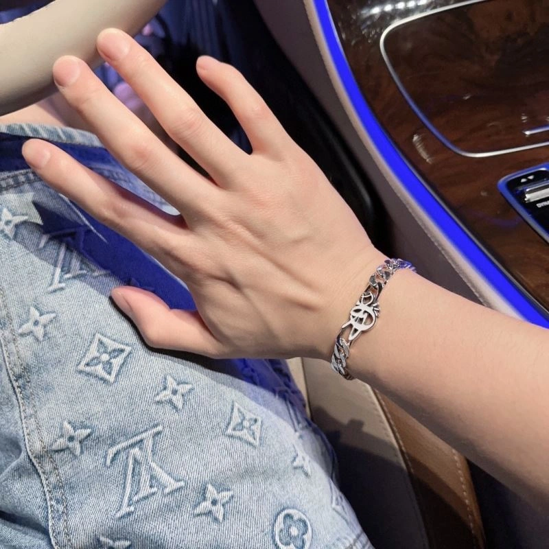 Top match Christian Dior Bracelets