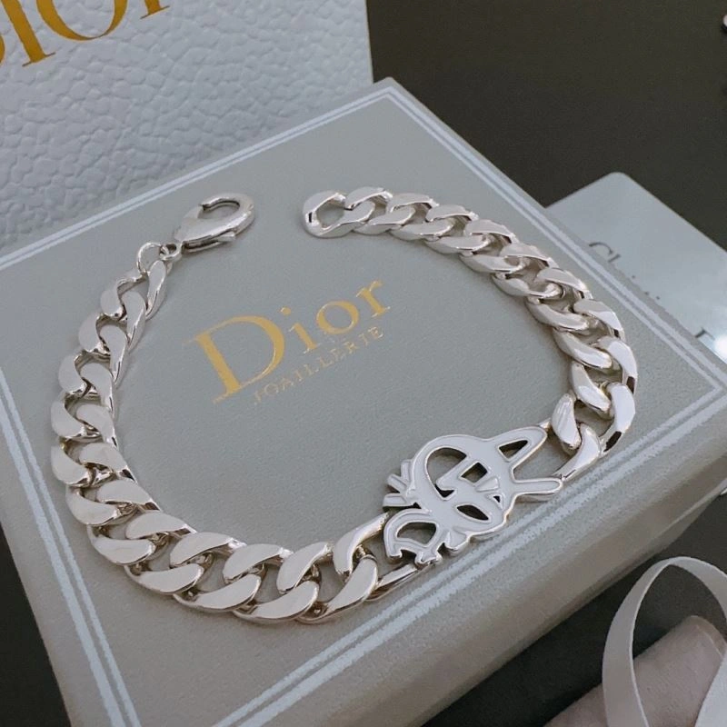Top match Christian Dior Bracelets