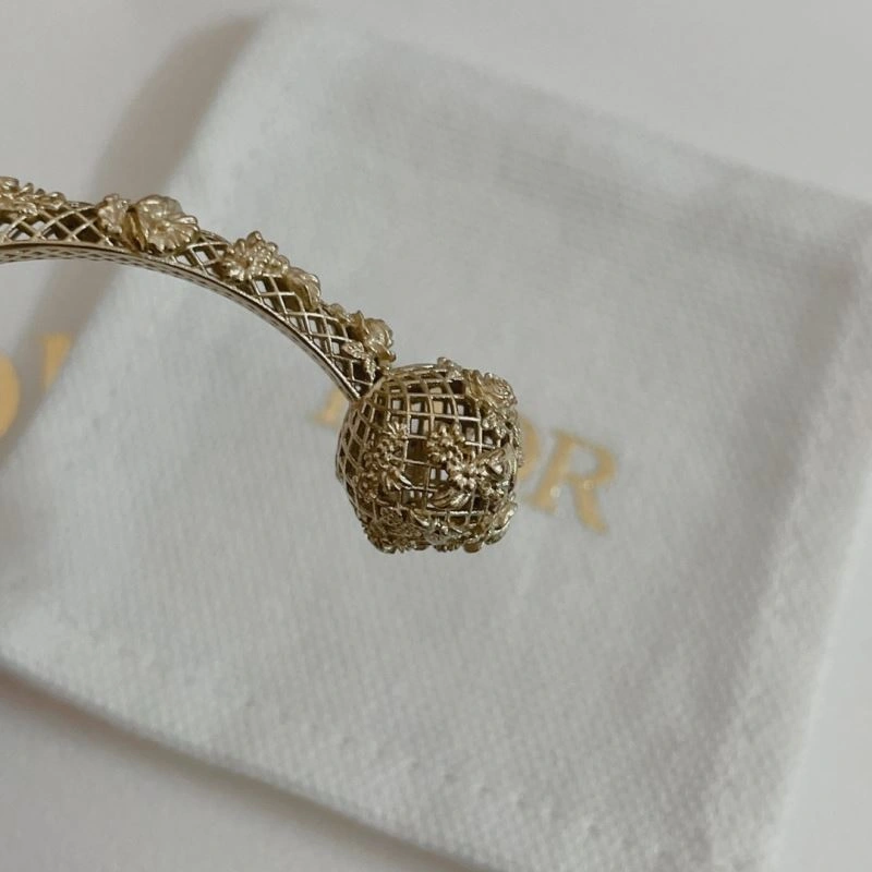 Top mirror Christian Dior Bracelets