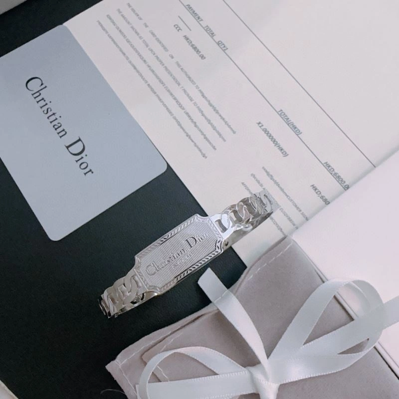 Economical Christian Dior Bracelets