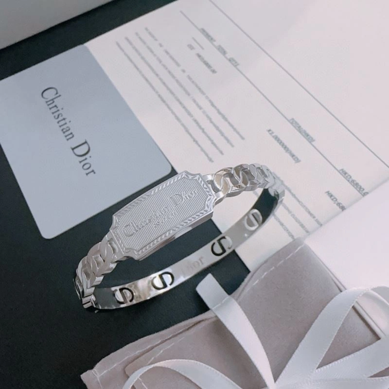 Economical Christian Dior Bracelets