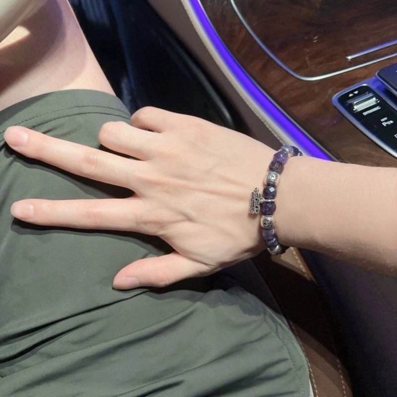 Accurate model Christian Dior Bracelets