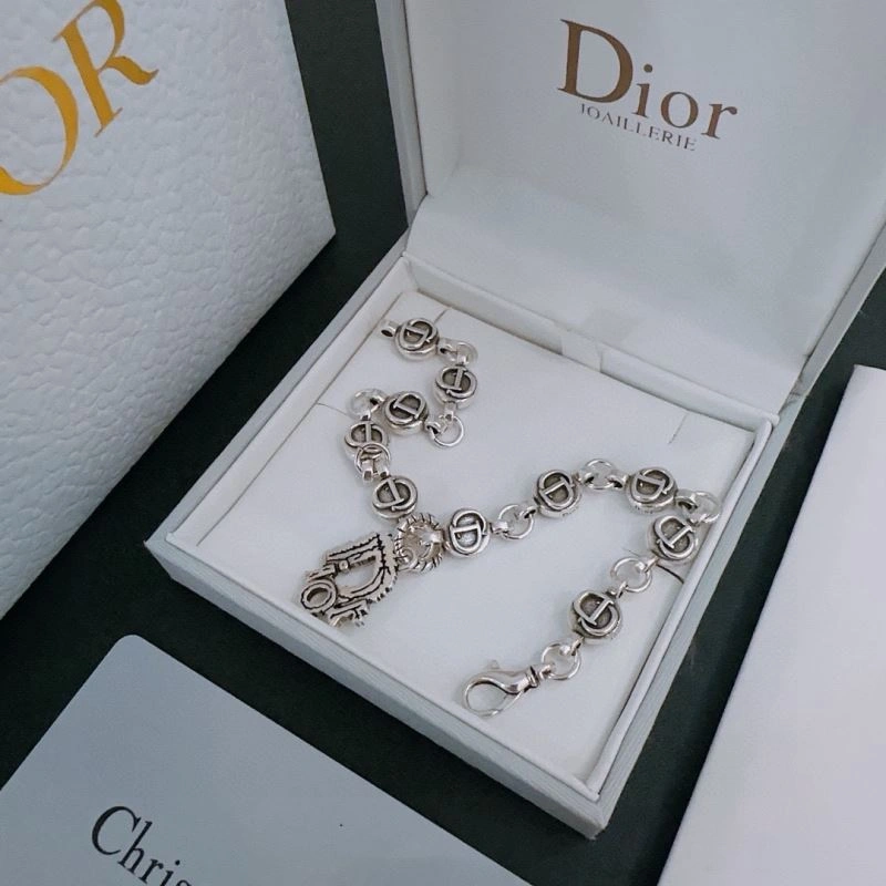 Top match Christian Dior Bracelets