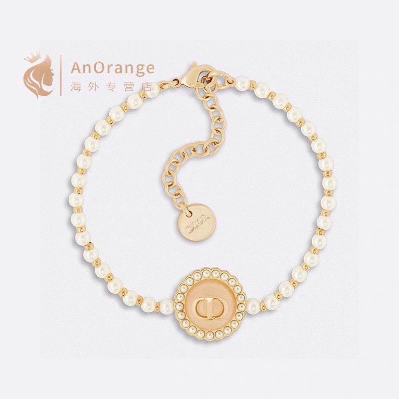 Accurate model Christian Dior Bracelets