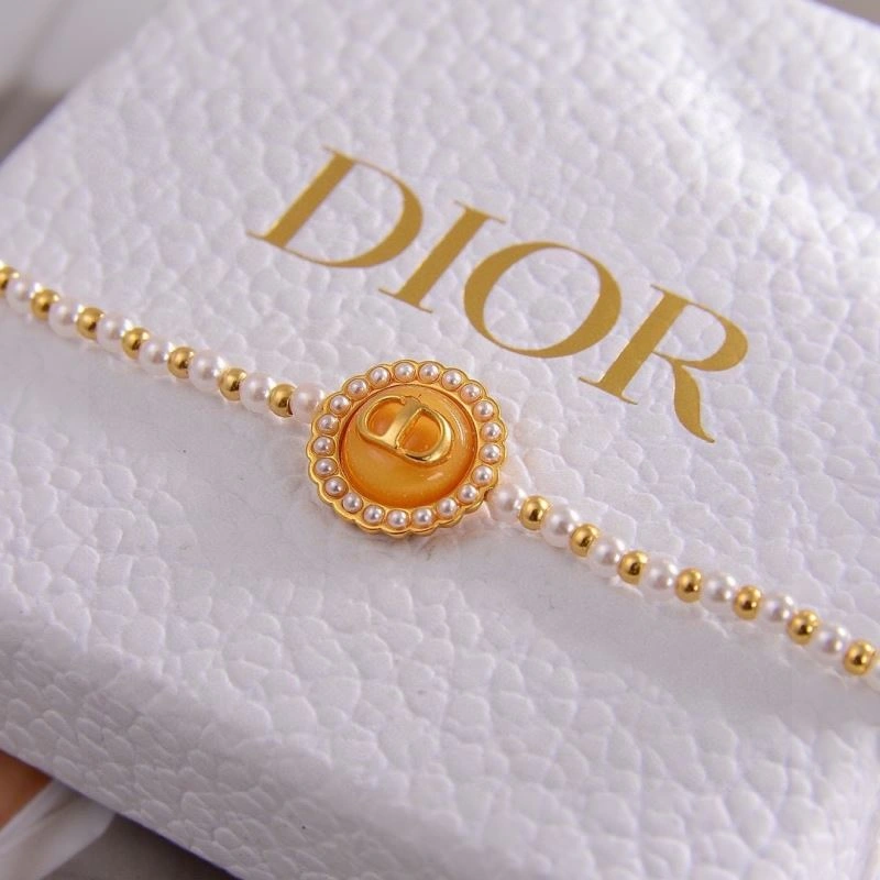 Accurate model Christian Dior Bracelets