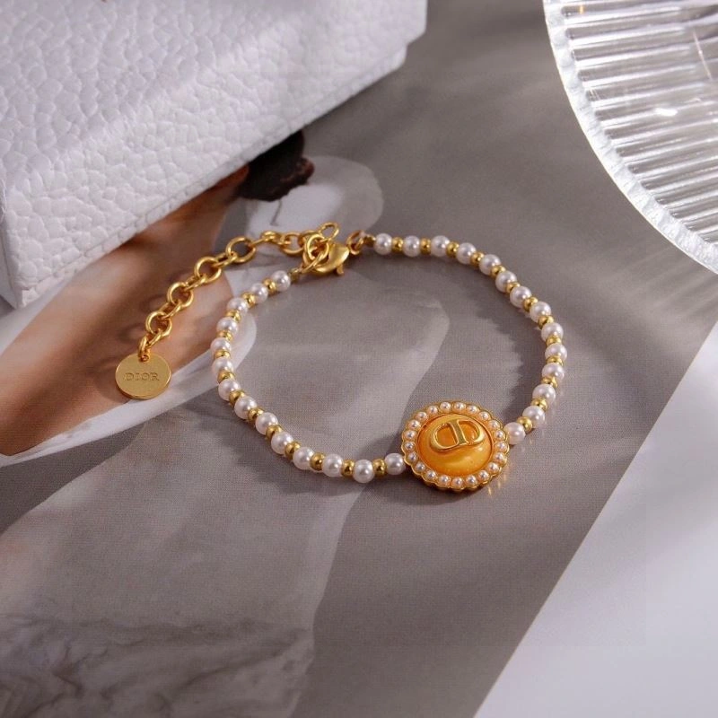 Accurate model Christian Dior Bracelets