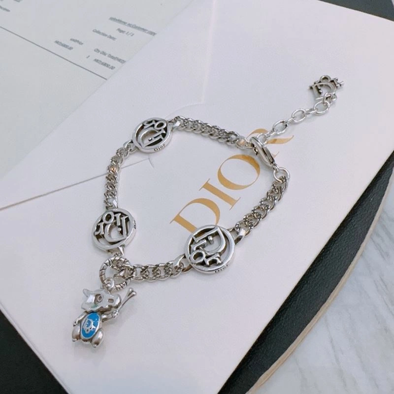 Top mirror Christian Dior Bracelets