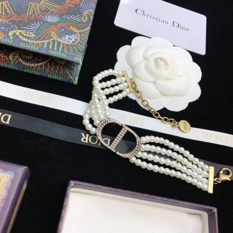 Top match Christian Dior Bracelets