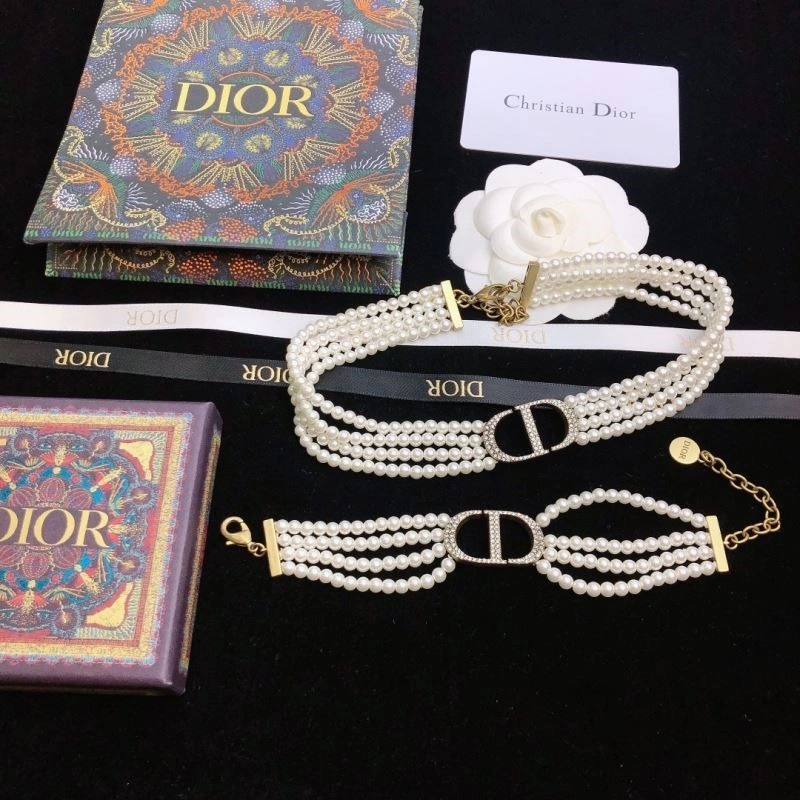 Top match Christian Dior Bracelets