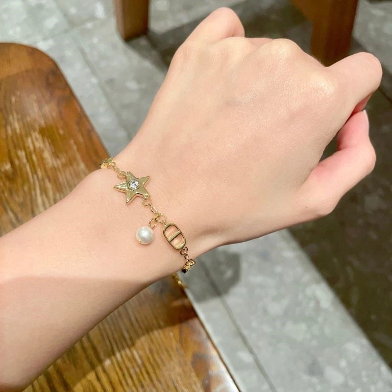 Low-cost Christian Dior Bracelets