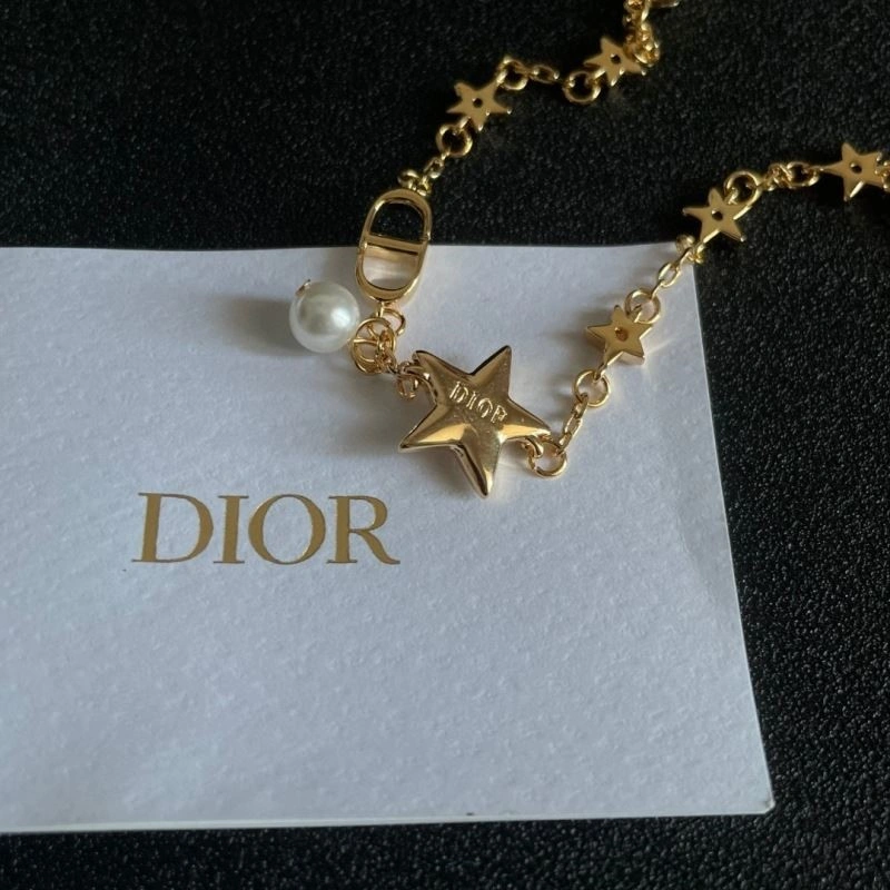 Low-cost Christian Dior Bracelets