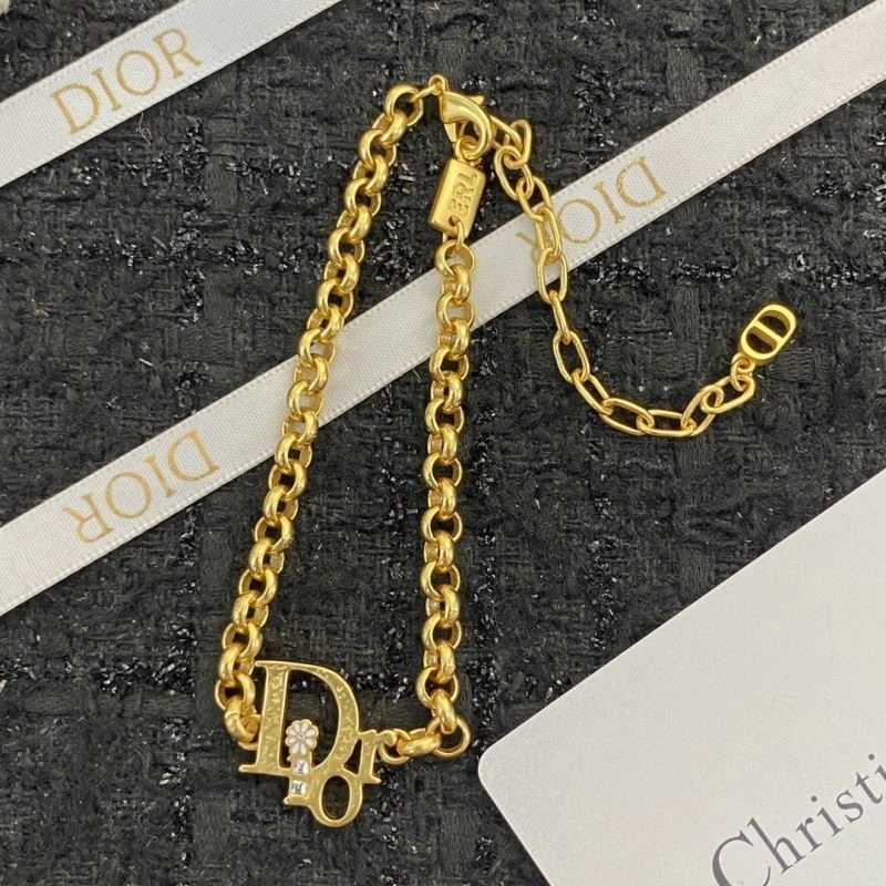 Accurate model Christian Dior Bracelets