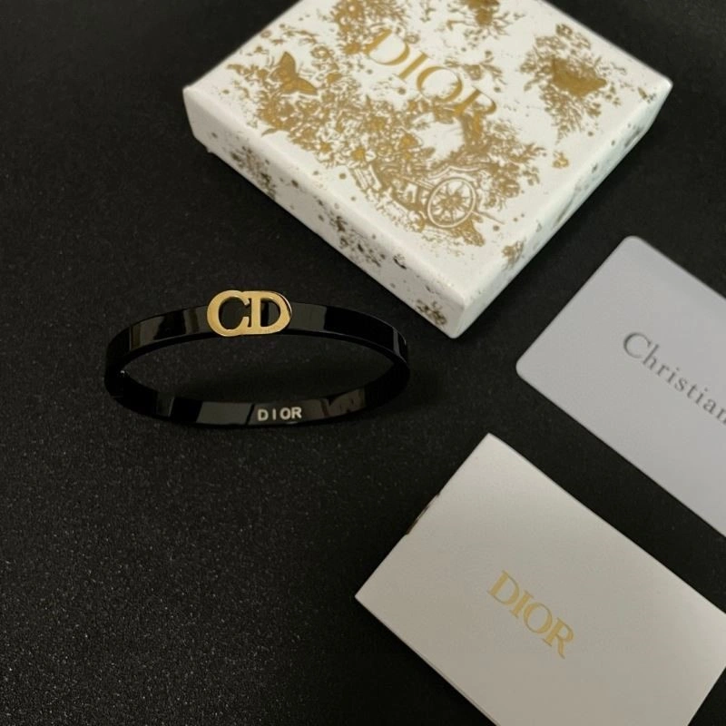 Economical Christian Dior Bracelets